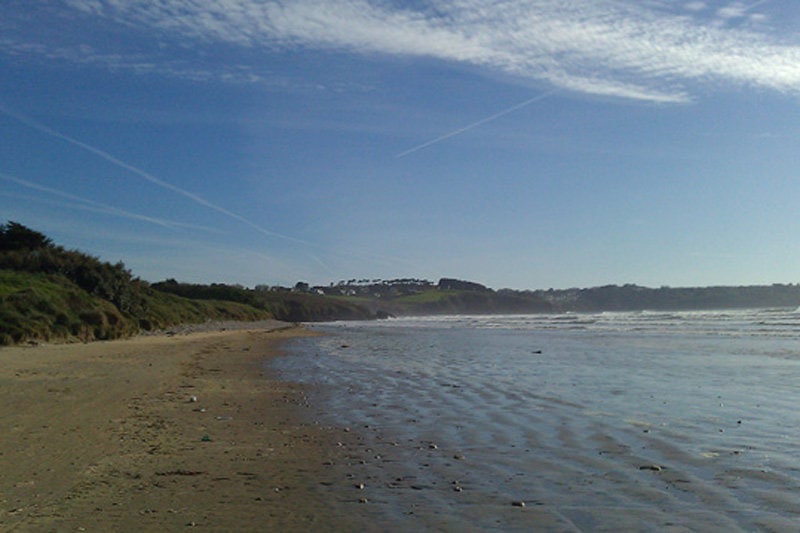 Plage de Kervel, Locronan | Explorow.com